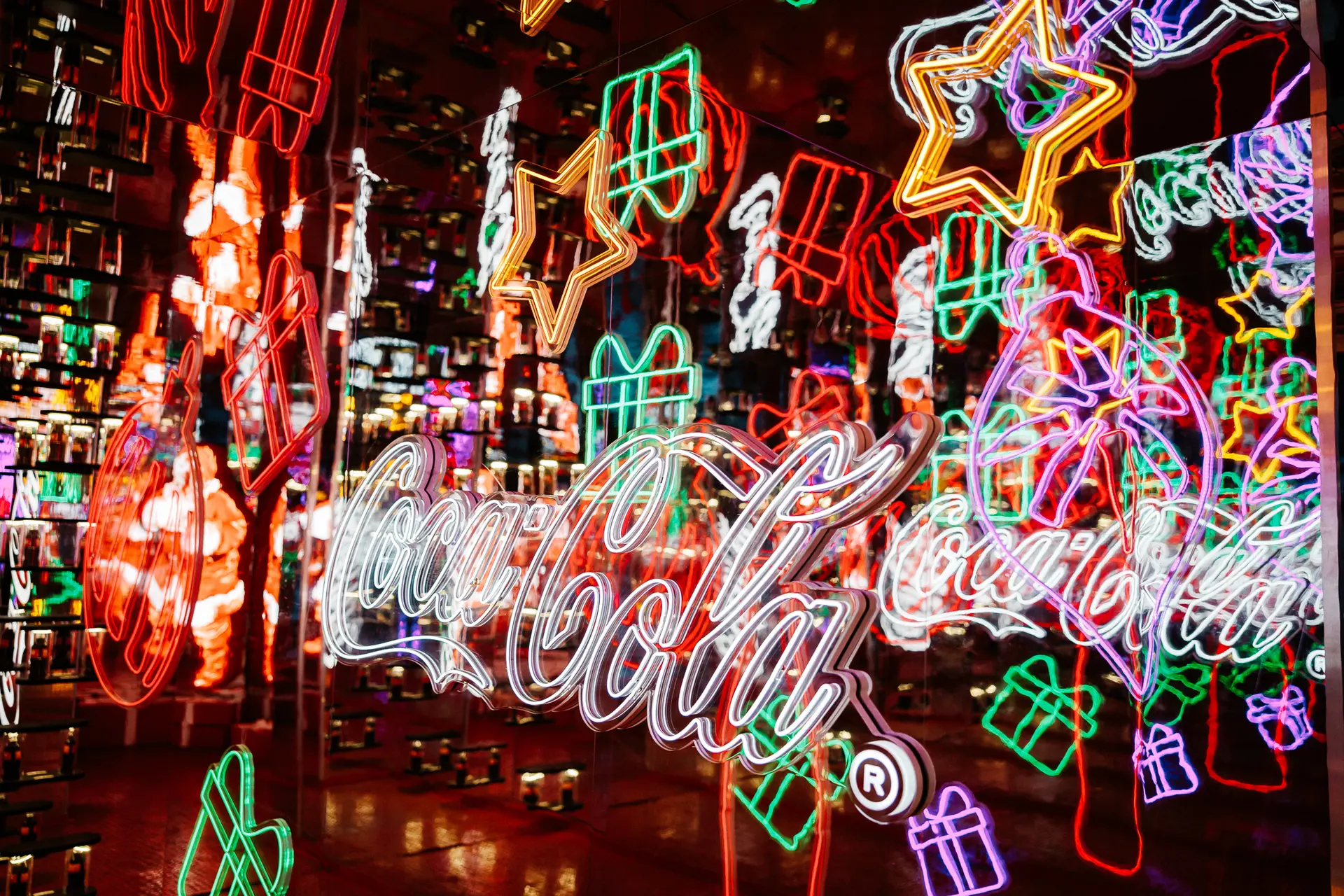 Į kalėdinį Vilnių vienam vakarui atkeliauja legendinis „Coca-Cola ...